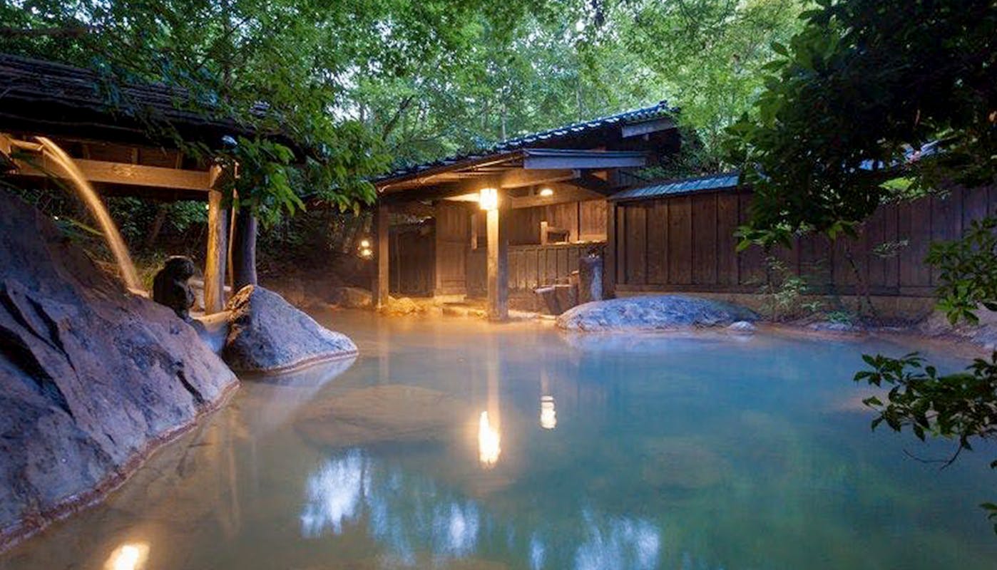 お部屋から涼やかな川の流れを望む、渓流沿いの温泉宿 西日本編 一休コンシェルジュ