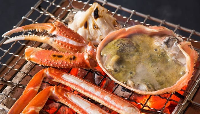 タグ付カニをお部屋食で楽しめる、露天・半露天風呂付客室がある温泉宿 一休コンシェルジュ