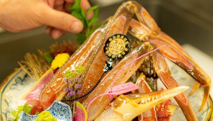タグ付カニをお部屋食で楽しめる、露天・半露天風呂付客室がある温泉宿 一休コンシェルジュ